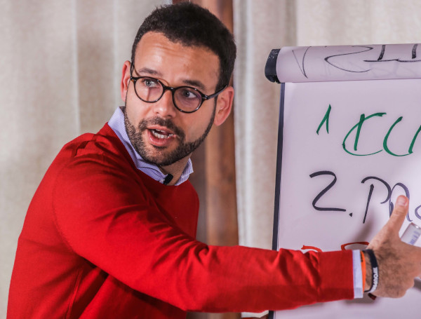Empatía Estratégica con Sebastián Lora